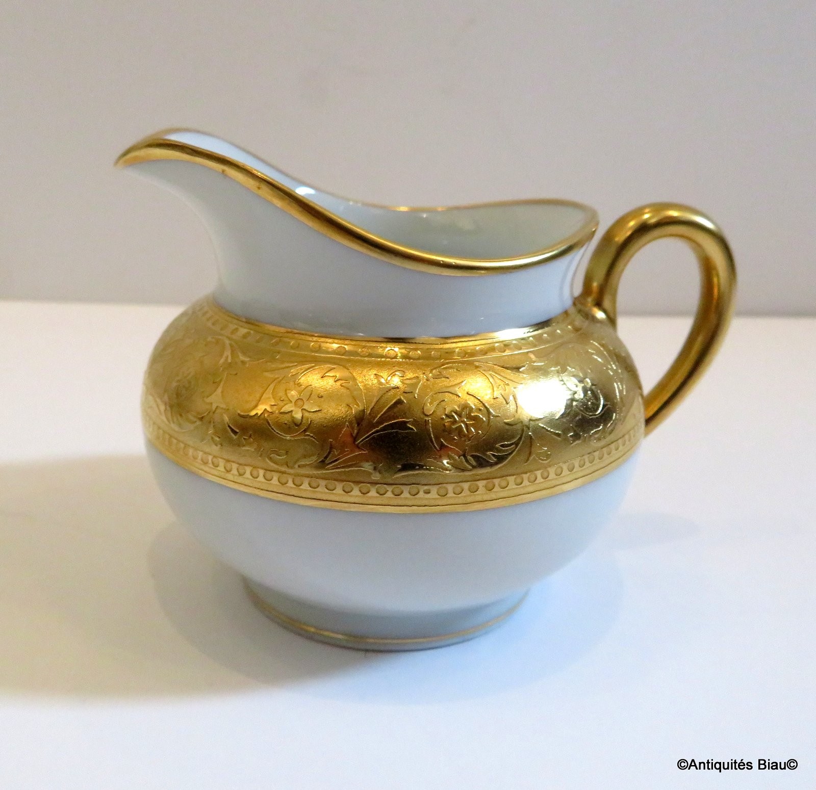 Creamer in Porcelaine of Limoges Thistle gold Haviland | Marqueterie ...